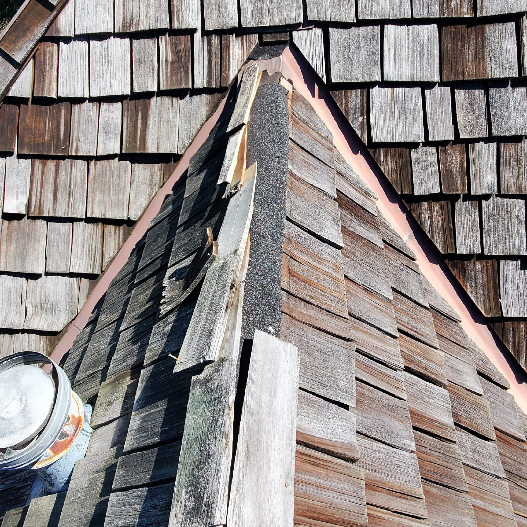 Cedar Shake Roofing – Mag Selva Inc.